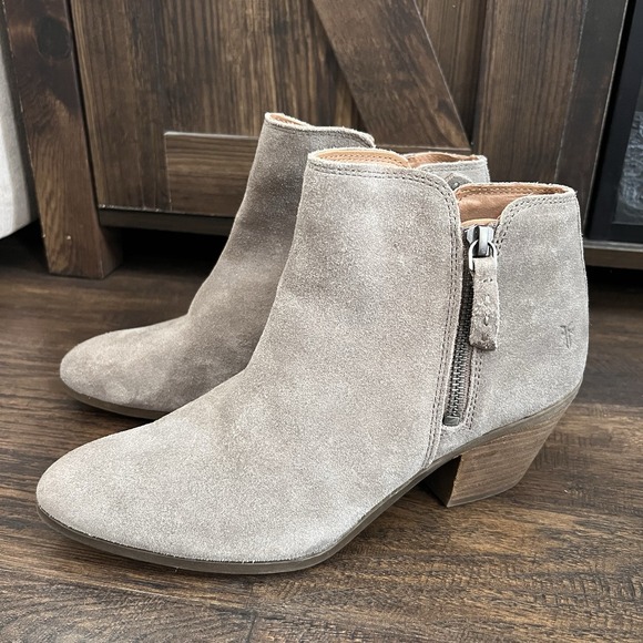 Frye | Shoes | Frye Judith Zip Ankle Bootie Leather Suede Gray Womens ...